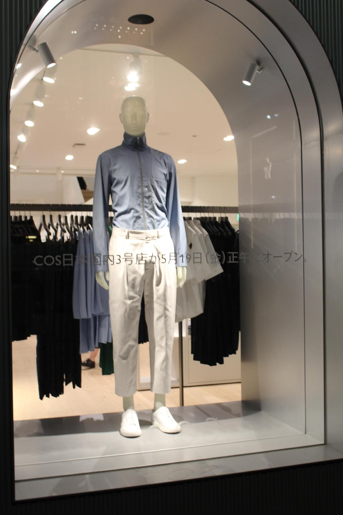 COS国内最大規模の店舗COS銀座店オープン | zoom up collection