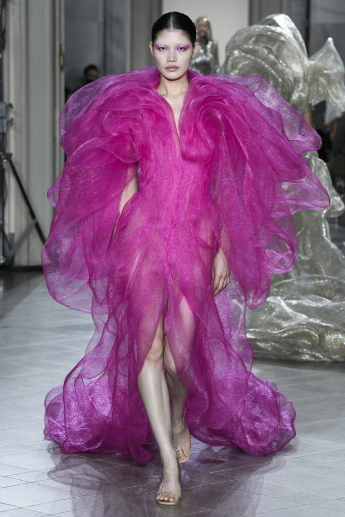 レバークチュール（LEVER COUTURE）2023年春夏コレクション〇Rakuten Fashion Week TOKYO 2023 SS | zoom up collection