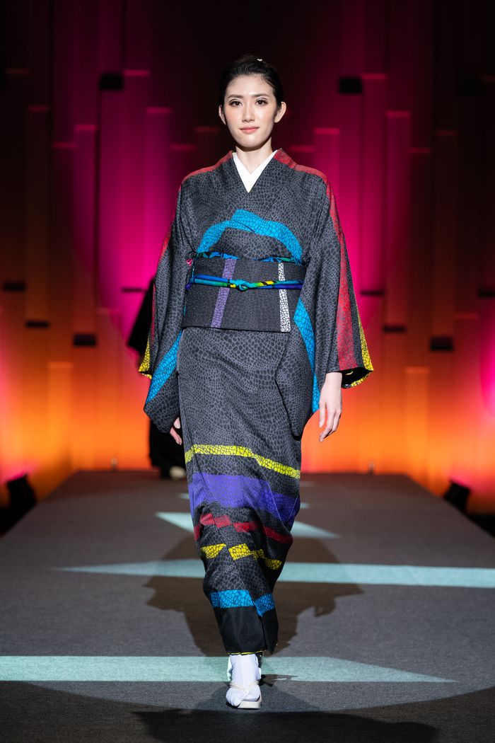綺萌野 青野工房（KIMONO AONOKOUBOU）が「2022 TOKYO KIMONO COLLECTION 」でコレクションを発表 | zoom up collection