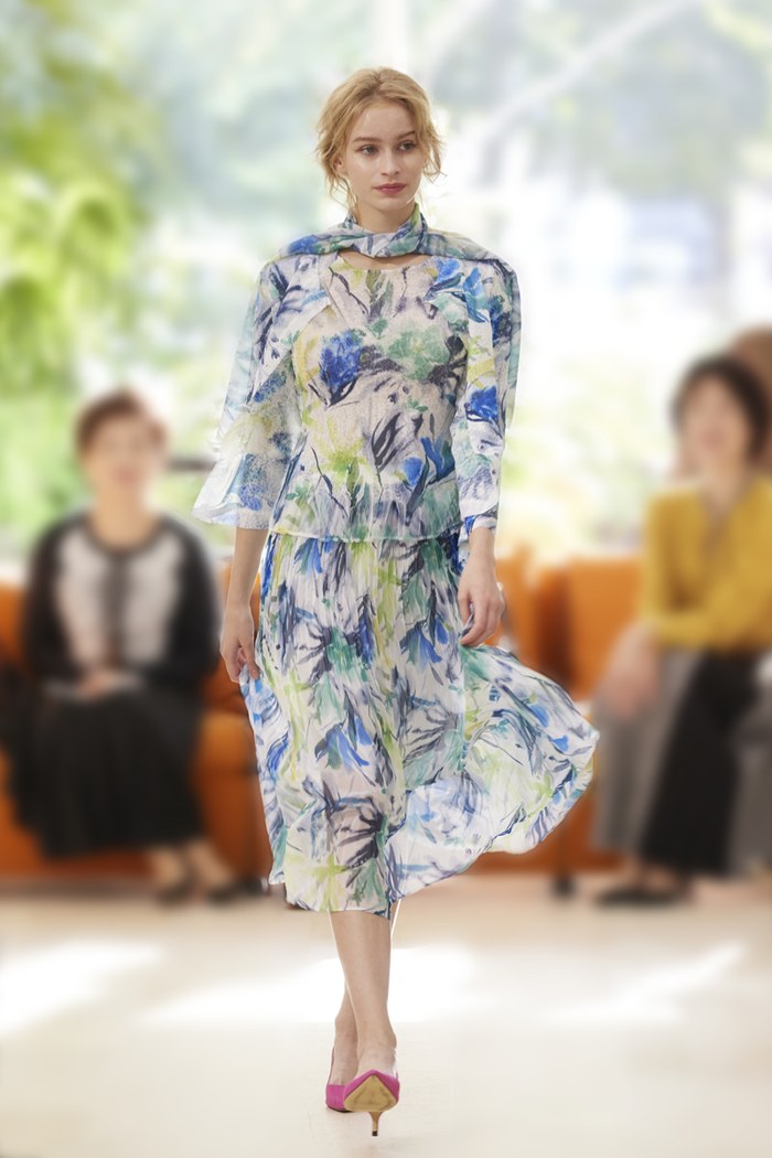 ユキ トリヰ インターナショナル（YUKI TORII INTERNATIONAL）2024年春夏コレクション | zoom up collection