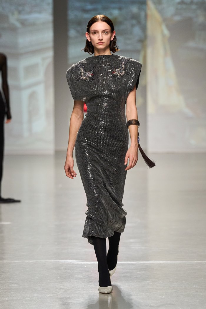 ヴィヴィアン タム（VIVIENNE TAM）2024／2025年秋冬コレクション | zoom up collection