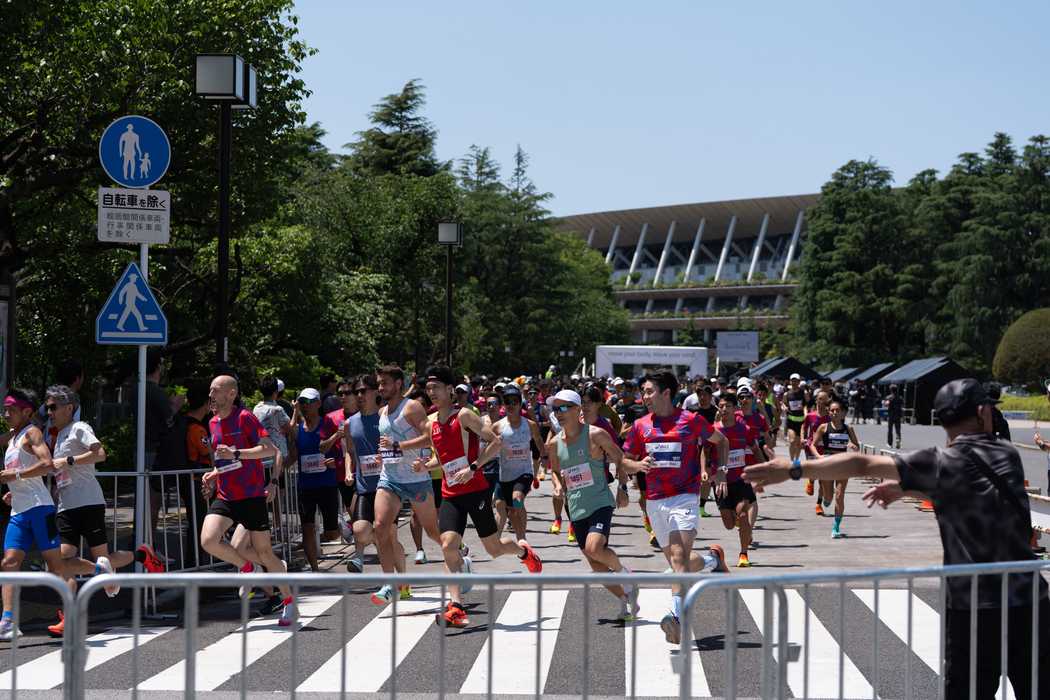 &TEAMのKさんがサプライズ登場！アシックス「Tokyo:Speed:Race」に豪華ゲスト集結、太田智樹が日本新記録樹立 | zoom ...